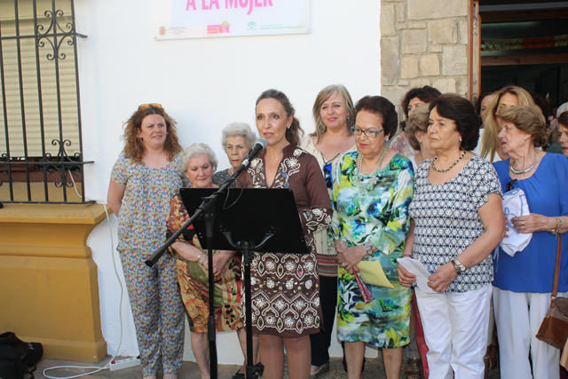 La delegación de Cultura clausura los talleres socioculturales e inaugura la muestra de sus ...